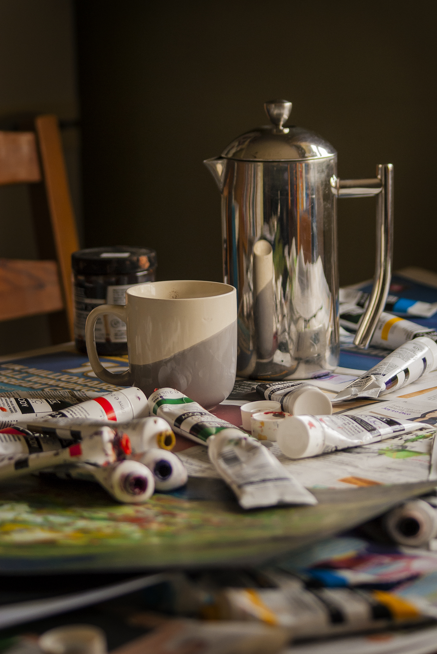 Lunch break with coffee, liquitex and still life painting – Hubert Fine Art